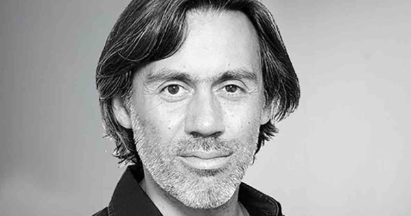 Emmanuel Mouret : « C’est le comédien qui révèle le personnage » • SEE Mag