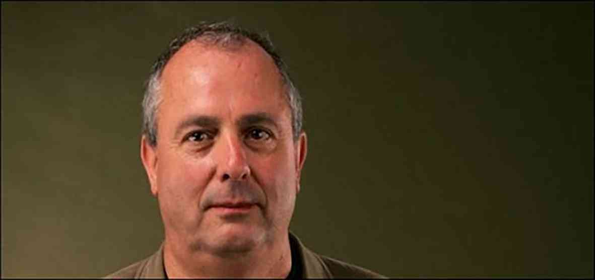 Mort du cinéaste Roger Mitchell | SEE Mag